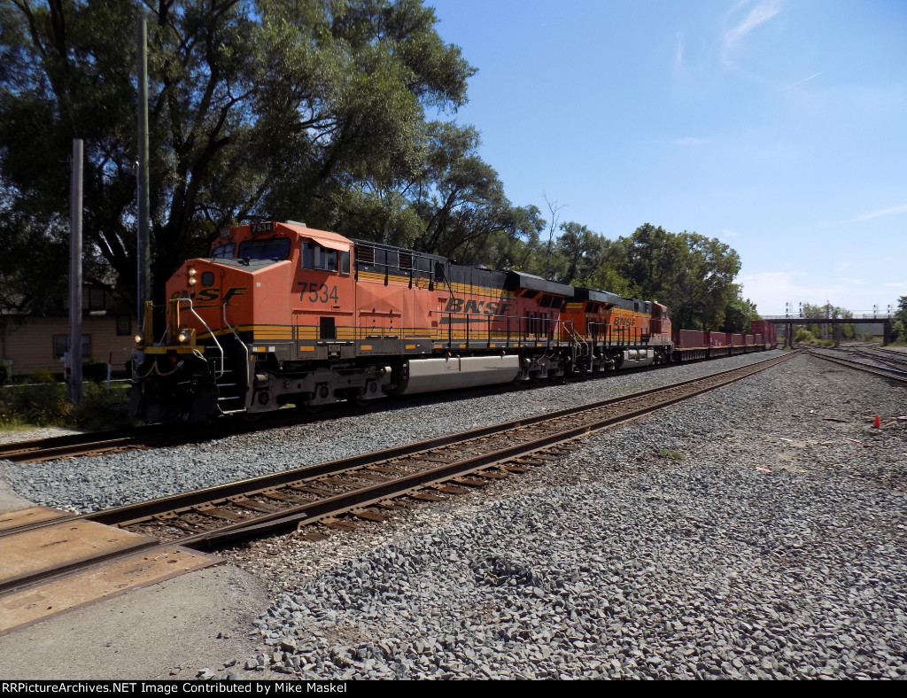 BNSF 7534